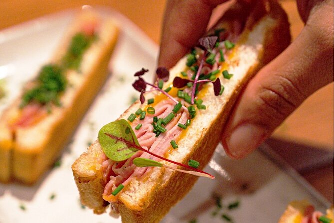 Gourmet Food & Wine Tour Review in Paris - Exploring Historic Areas and a Street Market