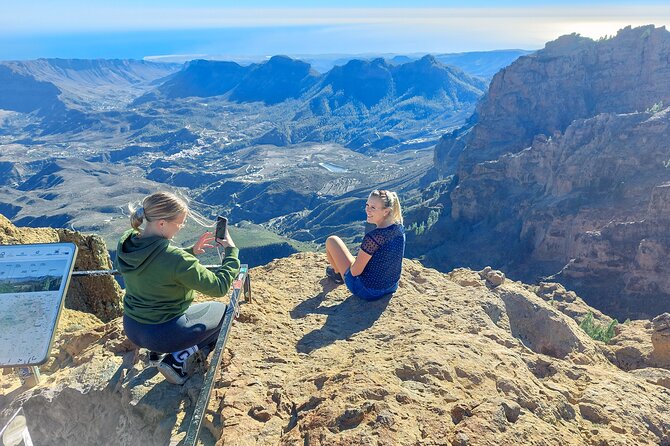 Gran Canaria 7 Beauty Small Group Tour & Cosy Tapas Picnic - Savor the Flavors of Canarian Tapas