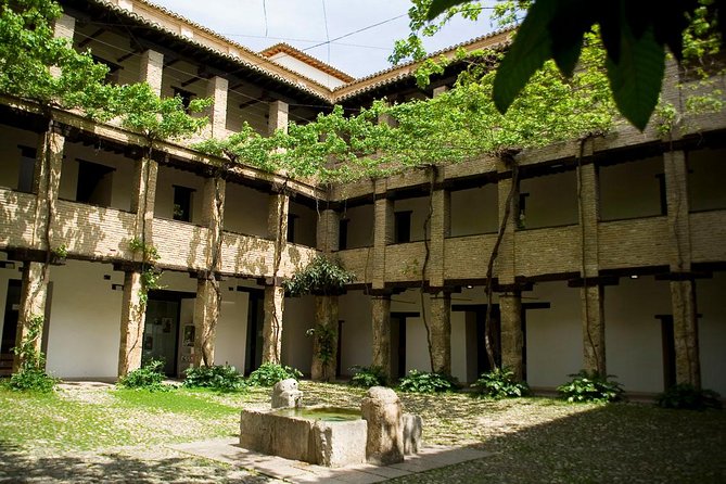 Granada and Albaicin: Wine and Tapas Tour - Additional Information