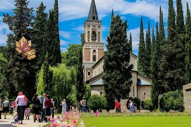 Group Tour From Tbilisi: Sighnaghi, Bodbe & 8 Wine Tastings - Culinary Master-Classes: Churchkhela and Breadmaking