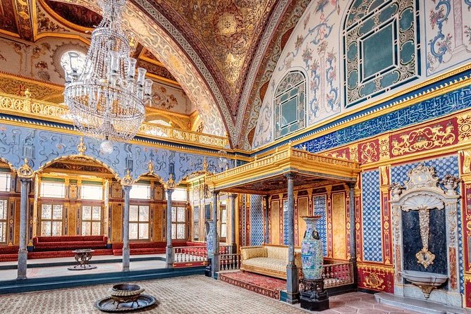 Guided Tour of Topkapi Palace Museum & Harem With Skip-The-Line - Enhancing the Tour With Additional Experiences