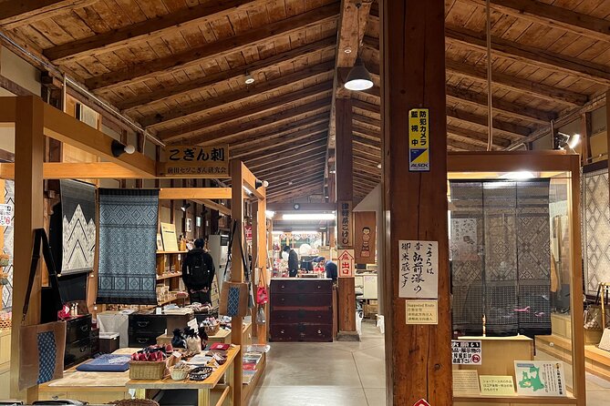 Half-Day Hirosaki Castle and Samurai House Tour With Guide - Visitor Feedback and Host Response