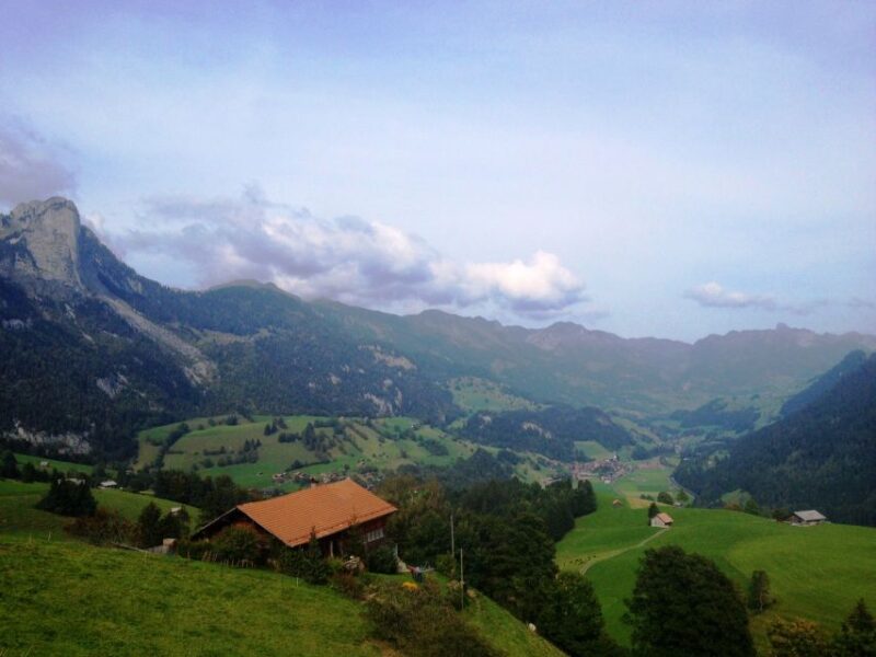 Interlaken: Cheese and Chocolate Full-Day Food Tour - Chocolate Indulgence at Cailler