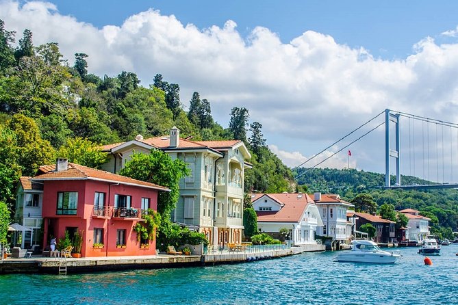 Istanbul Highlights Bosphorus Stops 1 +2 (Europe + Asia) - Dining on the Asian Side