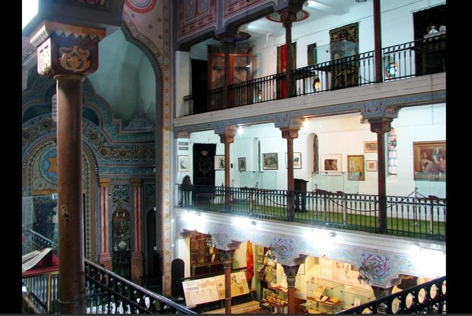 Jewish Legacy in Bucharest - Private Tour by Car and Walking - Knowledgeable Tour Guides