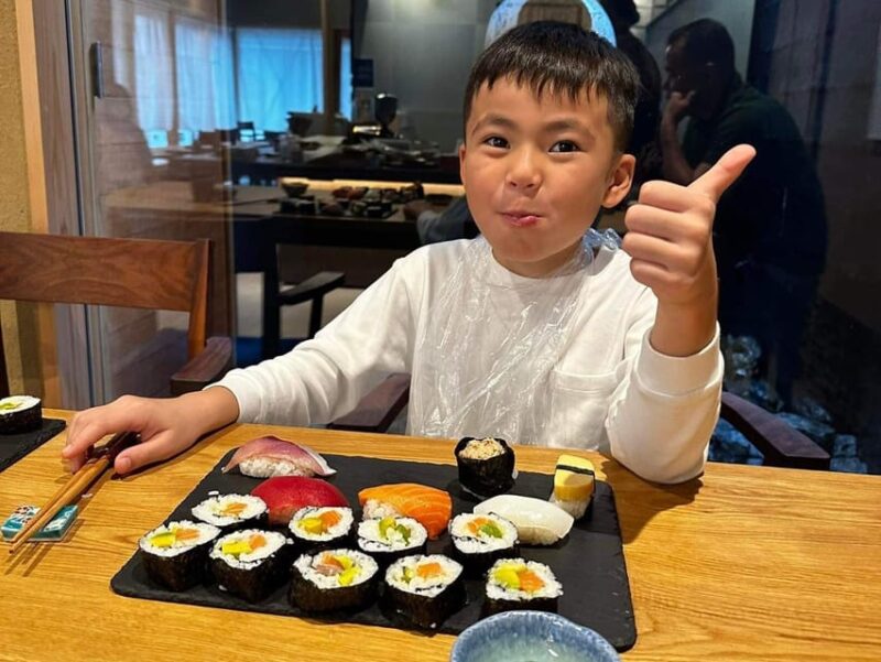 Kyoto: Authentic Sushi Making Cooking Lesson - Connecting With Fellow Participants
