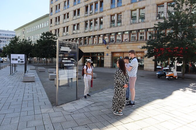 Life Behind the Iron Curtain Warsaw Walking Tour - Traveler Reviews and Feedback
