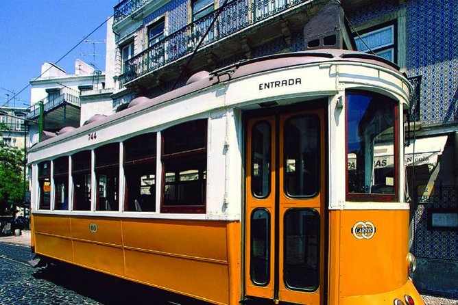 Lisbon in One Day Historic Small-Group Tour - Traveler Experiences and Feedback