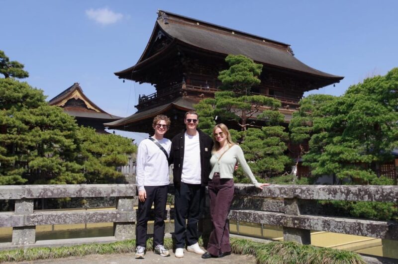 Make Oyaki Dumplings & Walk Around Zenkoji Temple in Nagano - Exploring Naganos Back Streets