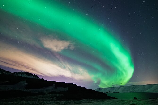 Northern Lights Minibus Tour With Hot Cocoa, Blankets & Photos - Packing and Weather Considerations