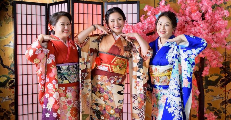 Osaka：Kimono Photo Shoot - Highlights of Shinsaibashi
