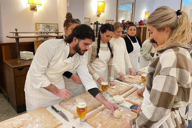 Pasta Cooking Class With Pesto Sauce Making in Rome City Center - Meeting and Ending Points