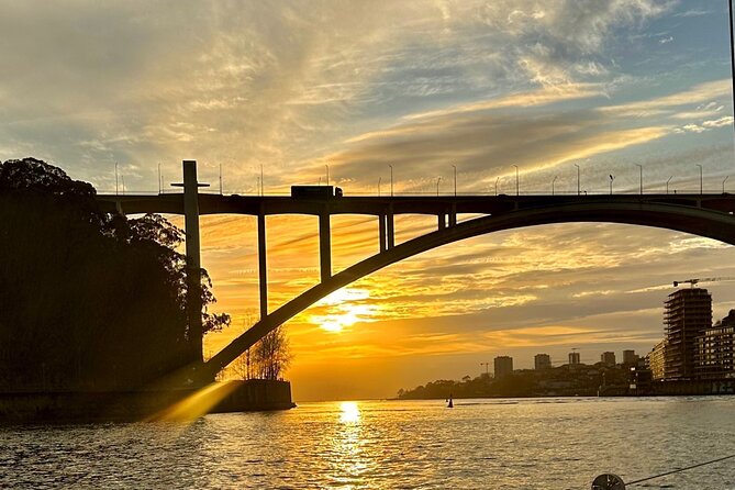 Porto SHARED Boat Tour: Bridges, River Mouth & SUNSET - Reaching the River Mouth