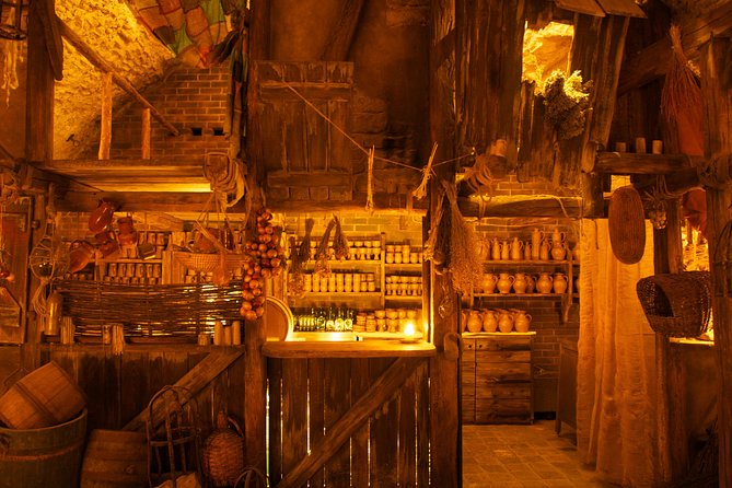 Prague 5 Courses Medieval Dinner and Live Performances - Atmosphere and Ambiance
