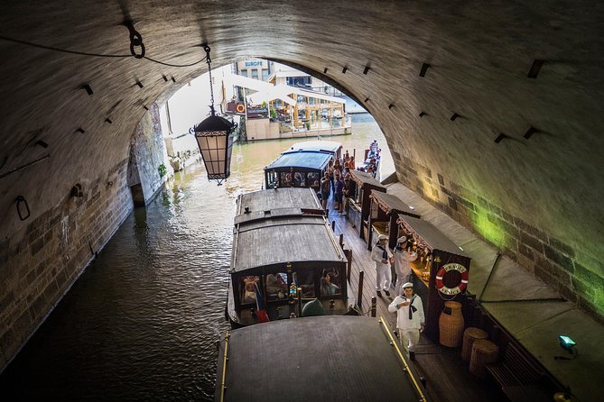Prague Castle and Canal River Boat Tour - Exploring the UNESCO-listed Old Town