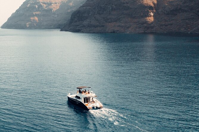 Private Caldera Cruise With Power Catamaran ENJOY Incl. Meal & Drinks - Destination Highlights