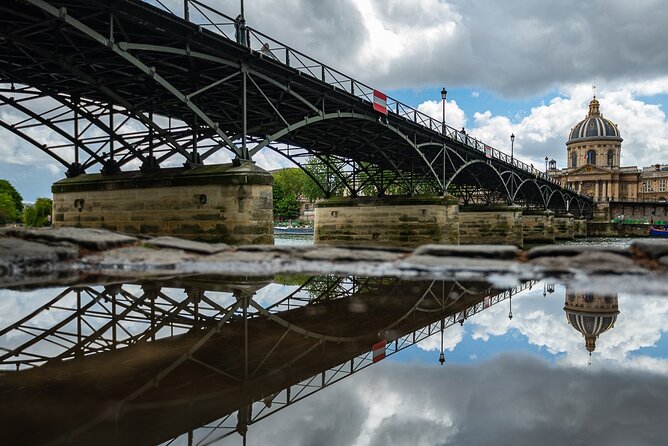Private Cruise to Discover Paris - Meeting Point and Boarding