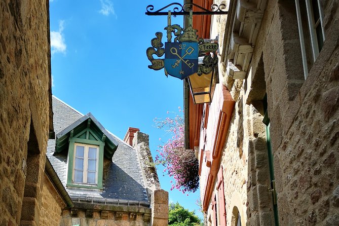Private Day Tour of Mont Saint-Michel From Caen - Meeting and Pickup Details
