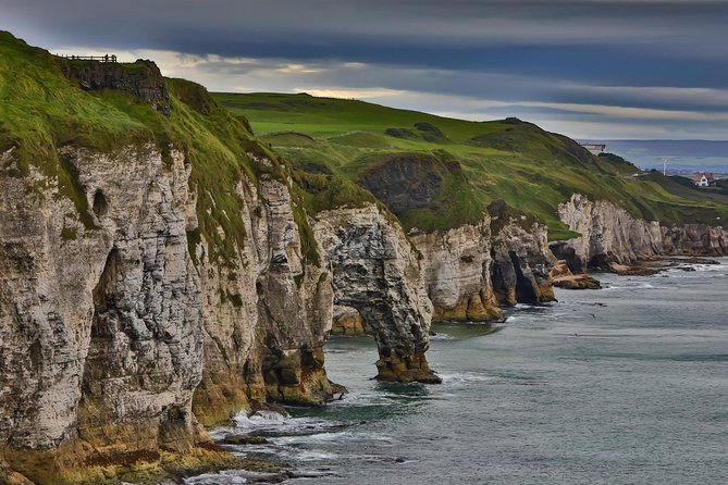 Private Giants Causeway and Antrim Coast Tour - Exploring the Giants Causeway