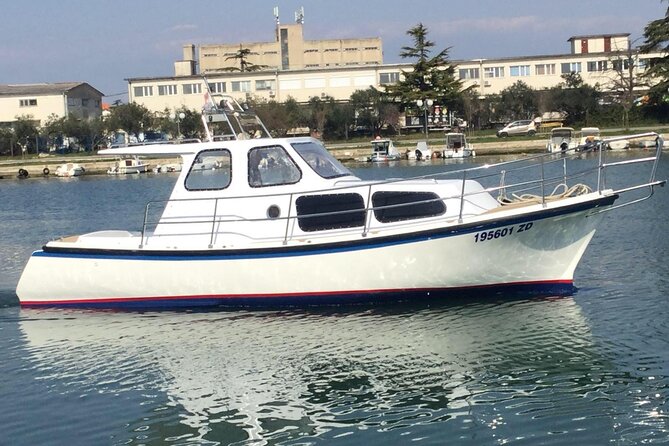Private Half-Day Boat Tour With Snorkeling and Drinks - Skippers and Service