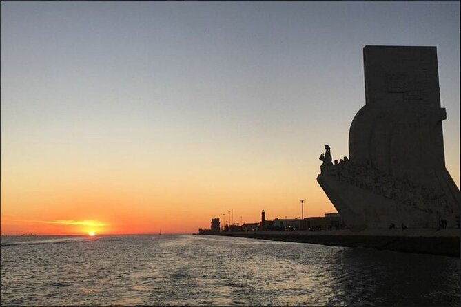 Private Sunset Sailing Tour in Lisbon With Welcome Drink - Crew and Guided Tour Highlights