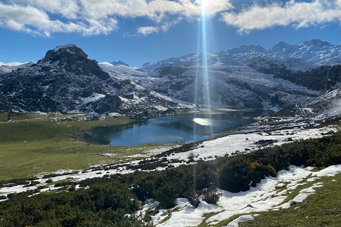 Private Tour From Oviedo to Covadonga, Lakes, & Sailors Villages - Exploring the Roman Bridge