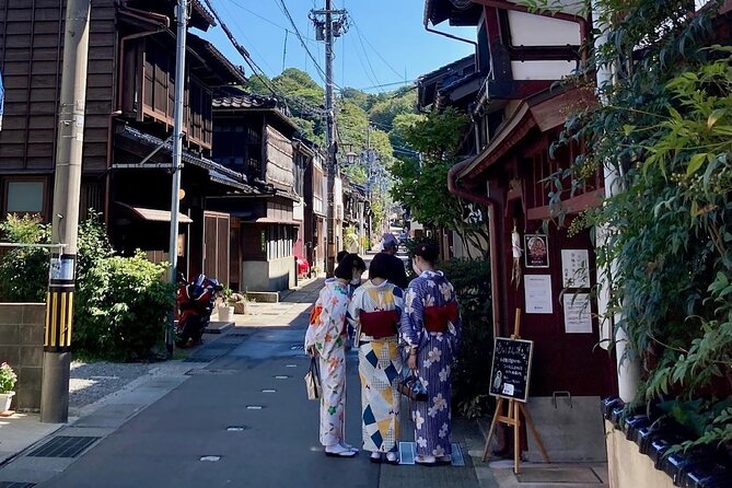 Private Walking Tour of Kanazawas Historical Districts 4h - Reviews and Feedback