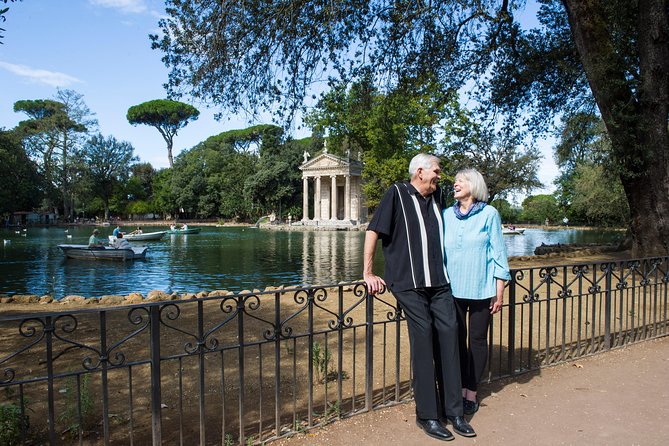 Rome: Photo Portraits Walking Tour - Accessibility and Meeting Points