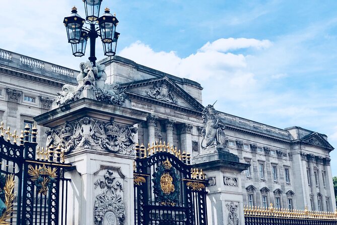 Royal London Walking Tour With High Tea at Kensington Palace - Knowledgeable Guide Sharing Royal History