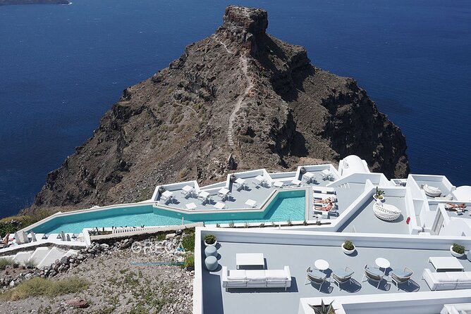 Santorini Half-Day Private Sightseeing Tour - Exploring Oia: The Quintessential Santorini Village