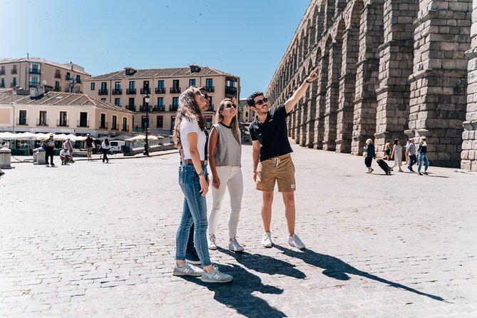 Segovia With Alcazar Guided Tour by High-Speed Train From Madrid - Exploring Segovias Old Town