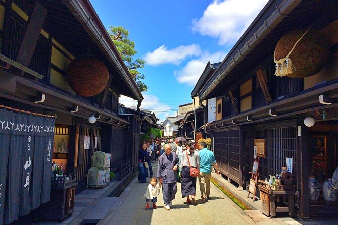 Shirakawa-Go and Hida-Takayama Private Day Trip From Nagoya - Navigating the Private Transportation and Pickup