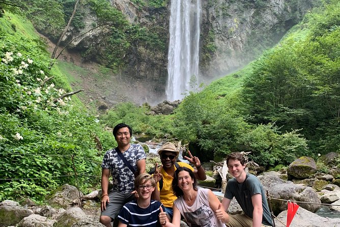 Shirakawago(Unesco World Heritage)/ Onsen / Hiking / 1day Tour - Rejuvenating at the Hirayu Hot Springs