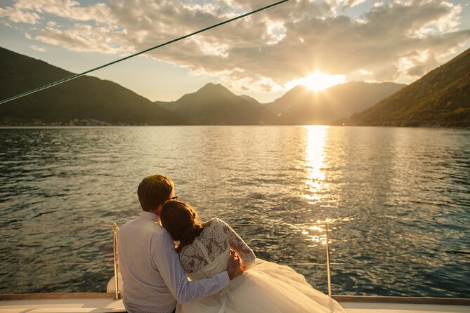 Sunset Cruise on Amalfi Coast - Accessibility and Age Requirements