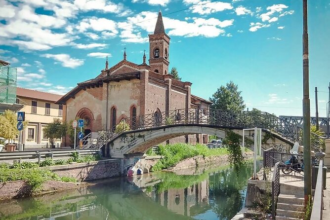Sunset Navigli Boat Tour in Milan With Optional Aperitivo - Tour Inclusions and Exclusions