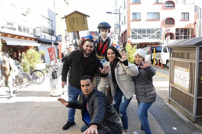 Tokyo Private Tour to Learn History and Shinto - Appreciating Japanese Design and Symbolic Artwork