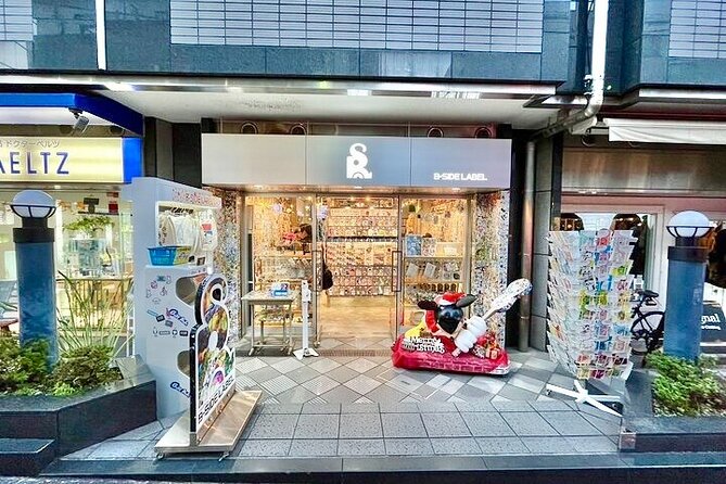 Tokyo Private Vintage Shopping Tour in a Town of Youth Culture - Vintage Shopping Experiences