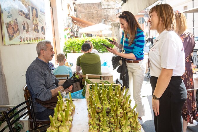 Trastevere & Campo De Fiori Street Food Tour, Eat Like a Local - Explore the Bustling Campo De Fiori Market