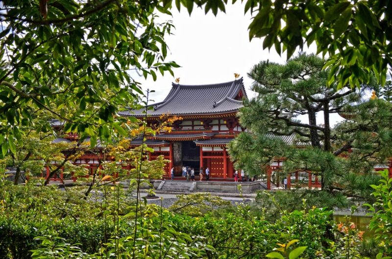 Uji: UNESCO Heritage & Tea Ceremony Walking Tour - Exploring Byodoin Temple