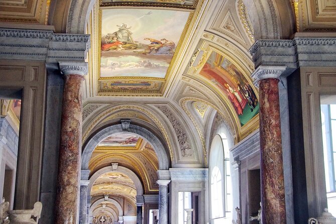 Vatican and Sistine Chapel Guided Tour With Skip-The-Line - Meeting Point and Transportation