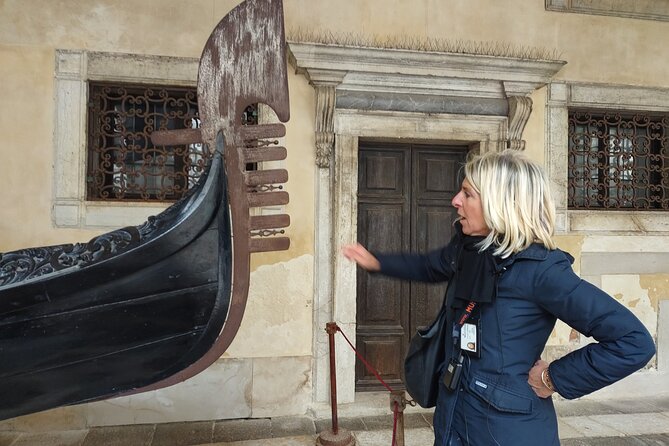 Venice: Doge's Palace Guided Tour Review - Gondola Ride Experience