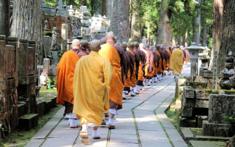 Wakayama: Mt. Koya Private Walking Tour With Local Guide - Personalized Itinerary and Customization