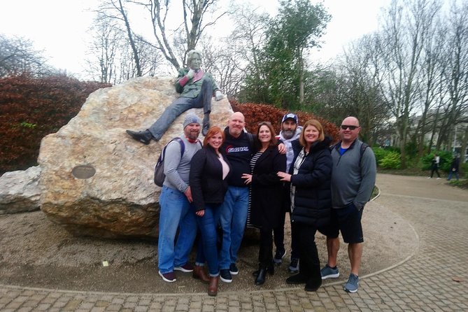 Walking Tour in Merrion Square Park With a Pint of Guinness Dublin Rogues Tour - Accessibility and Meeting Point Information