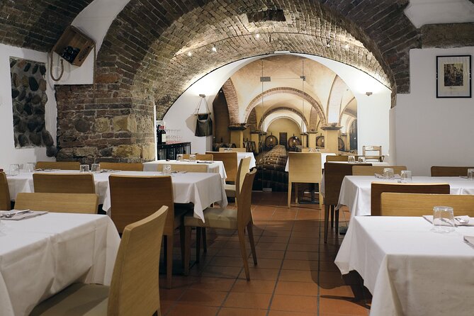 Wine Tasting Near Juliets House & Arena With Valpolicella - The Intimate Group Size
