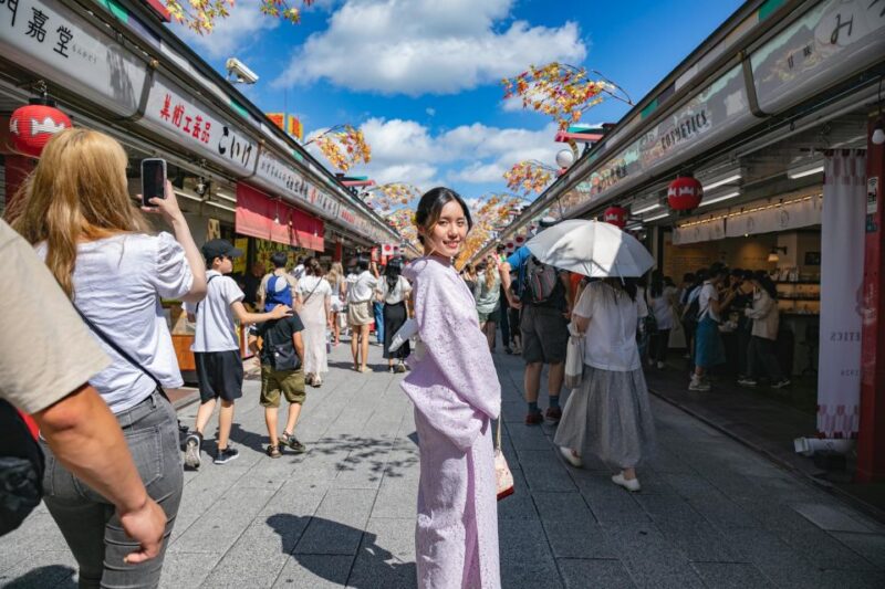 1 Hour Private Photoshoot in Tokyo - Preparing for the Photoshoot