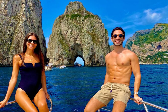 3-Hour Private Boat Tour of the Island of Capri - Swimming and Snorkeling