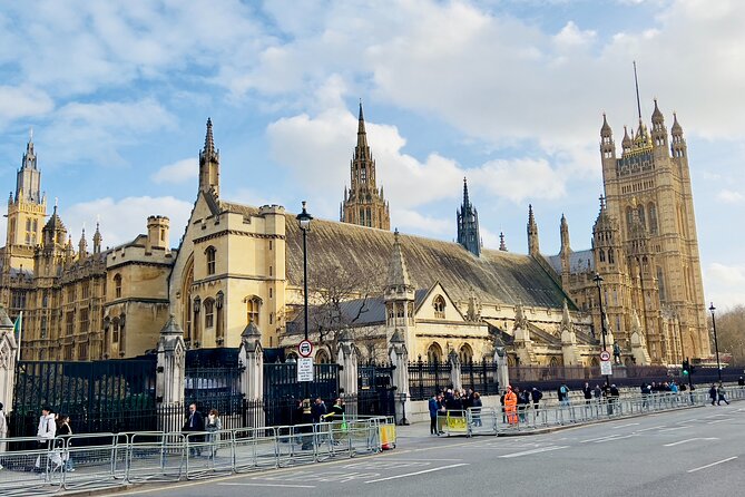 5 Hour Private Tour in London With Pickup - Customization Based on Personal Interests