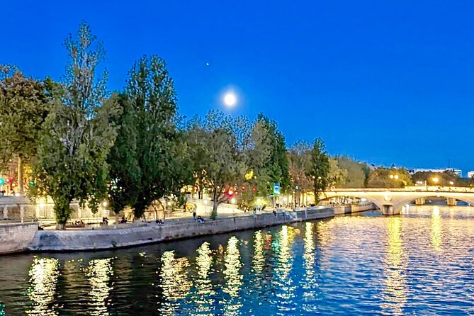 5 Hour Walking Tour in Paris With Licensed Guide - What to Expect During the Tour