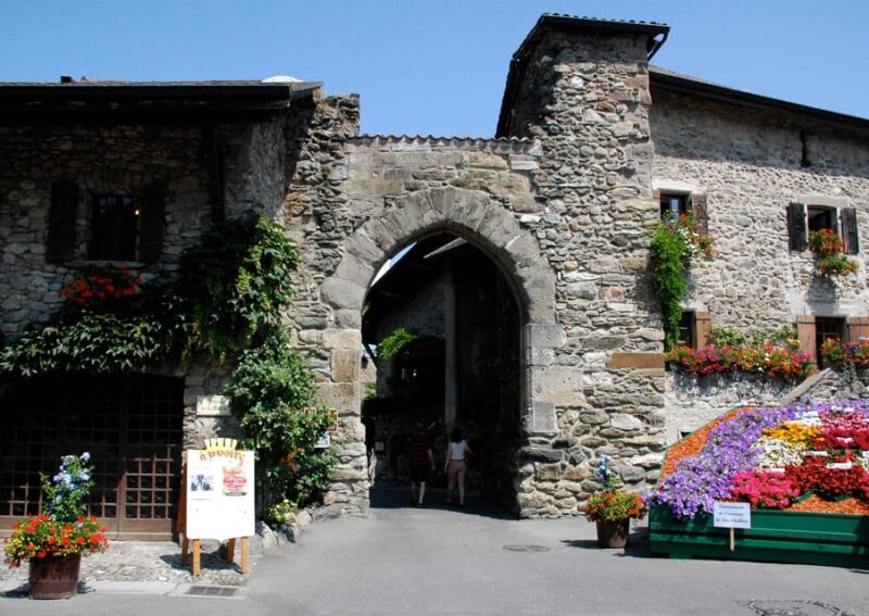 A Guided Tour of the Medieval Village of Yvoire - Customer Feedback