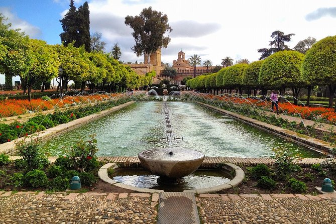 Alcazar of Cordoba Small Group Tour With Skip the Line Ticket - Guide Praise